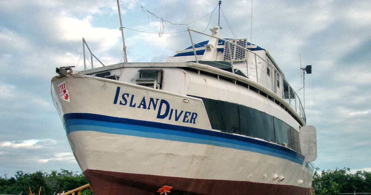 2 Gringos in the Caribbean: Hanging around the boatyard
