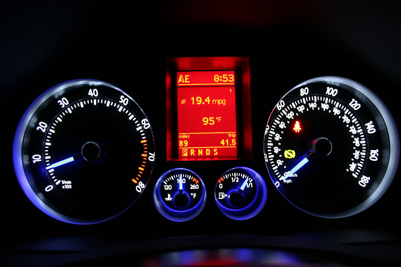 I am looking for some nice nighttime photos of the 2004 R32 Indiglo ...