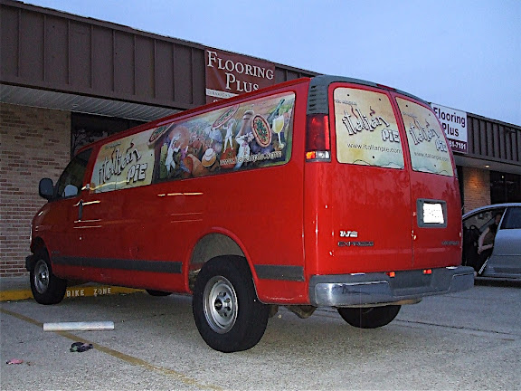 Italian Pie van windows – ExpoSigns